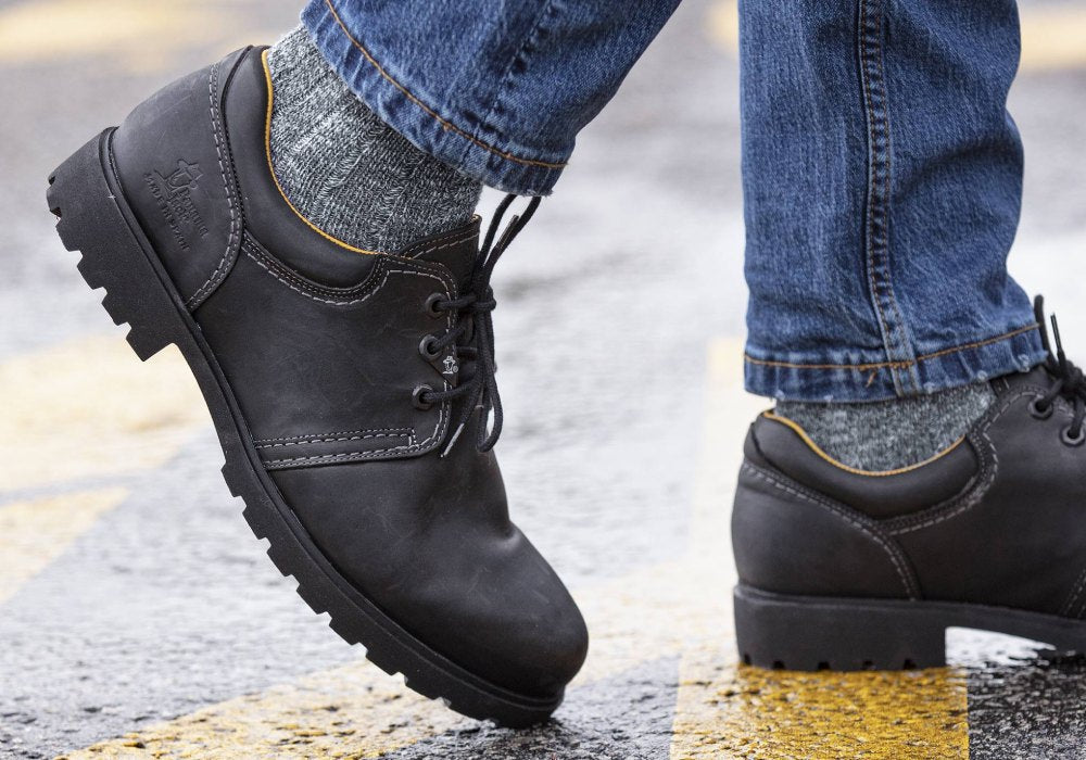 How can you prevent new shoes from rubbing? - Panama Jack